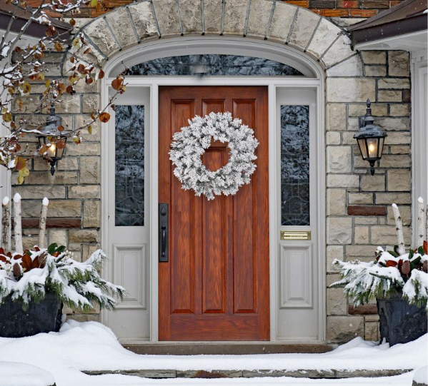 24 inch Wreath Snow Flock - Perfect Holiday