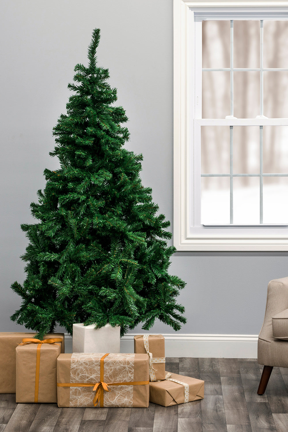 Classic Canadian Pine Tree – Perfect Holiday