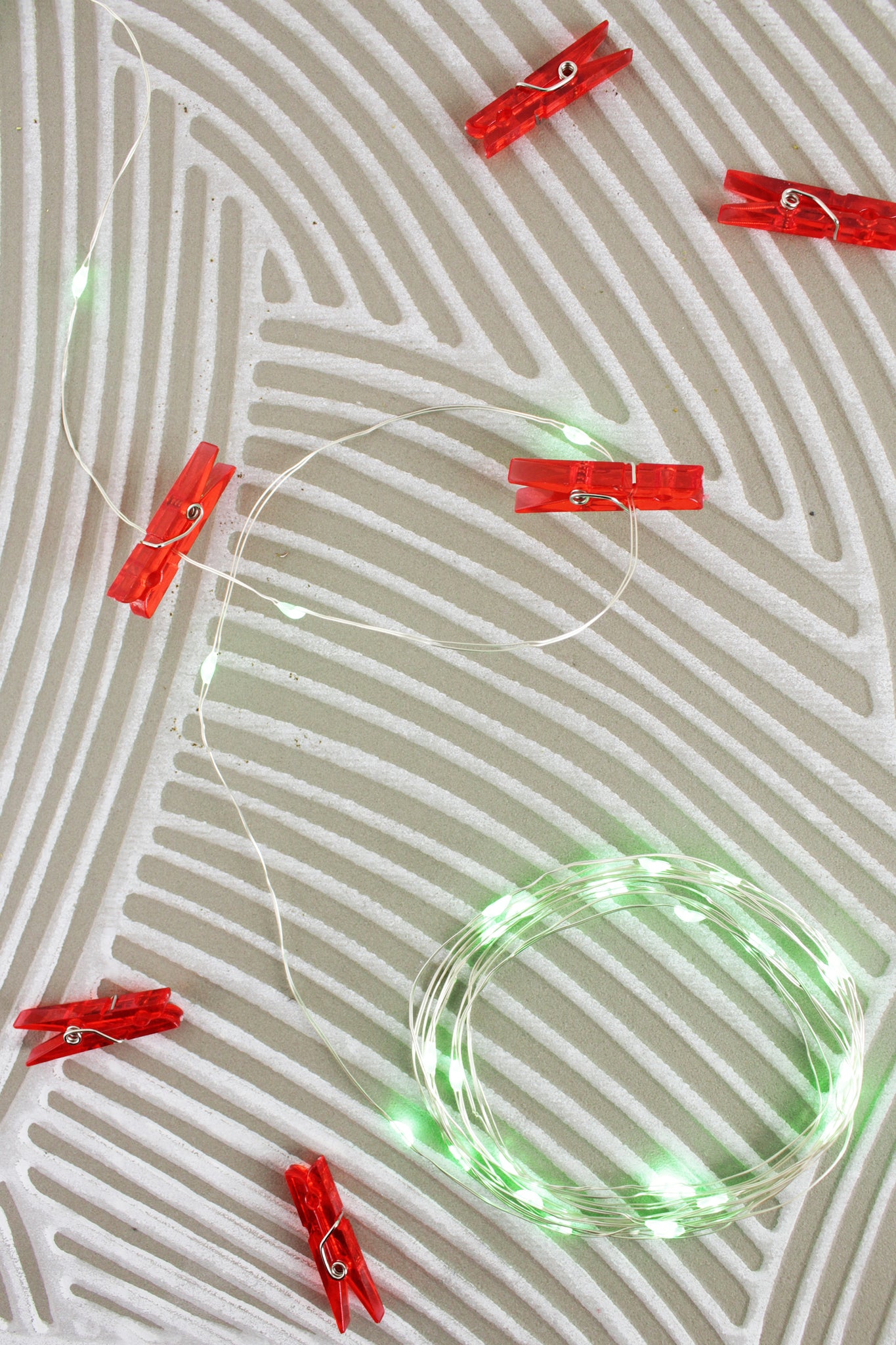 36 LED Red Christmas Card Clip String Light- Battery Operated – Perfect ...